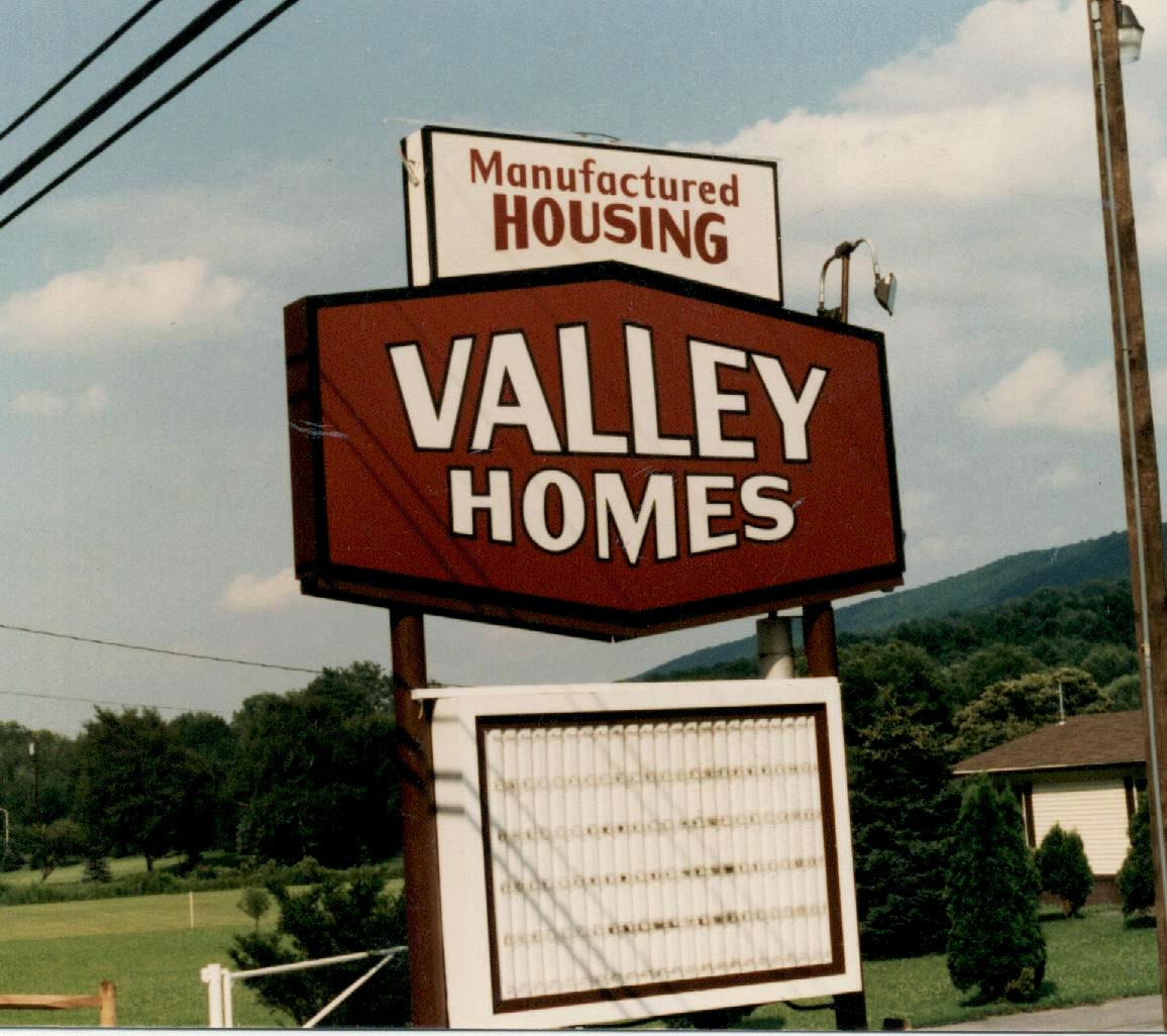 Backlit Electronic Signs | Lloyd Signs